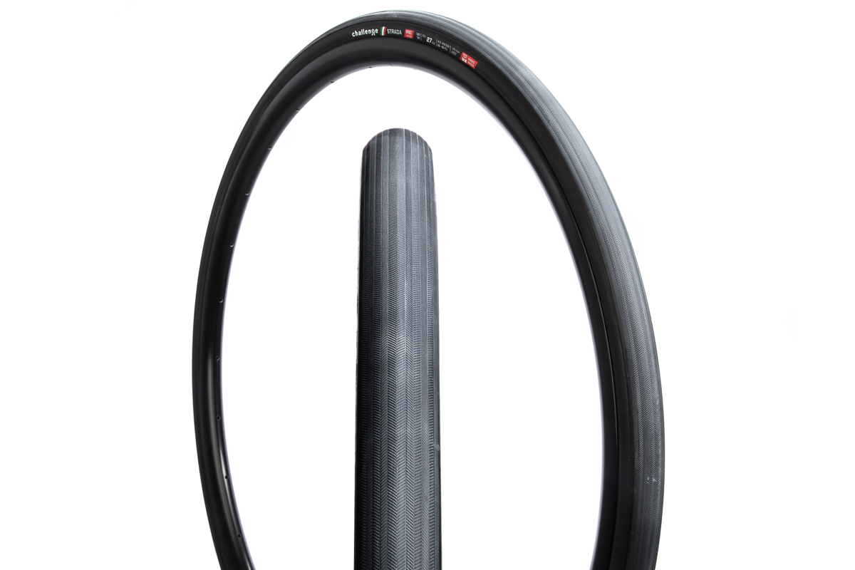 Challenge Strada PRO 700c Tire